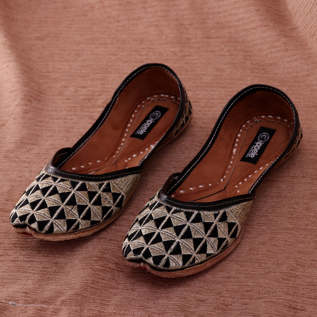 Punjabi Jutti Olnine : Buy Designer Jutti & Women's Mojari Online – Cippele